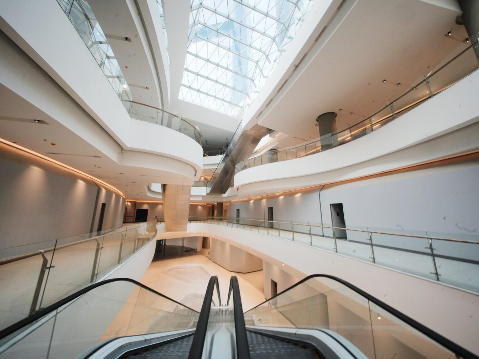 Mall Baru, K Mall at Menara Jakarta Resmi Dibuka: Simbol Kehidupan Baru ...